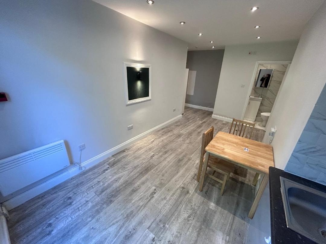 Hackney, London - Studio Flat, Amhurst Road, E8 - To Rent Now for £ ...