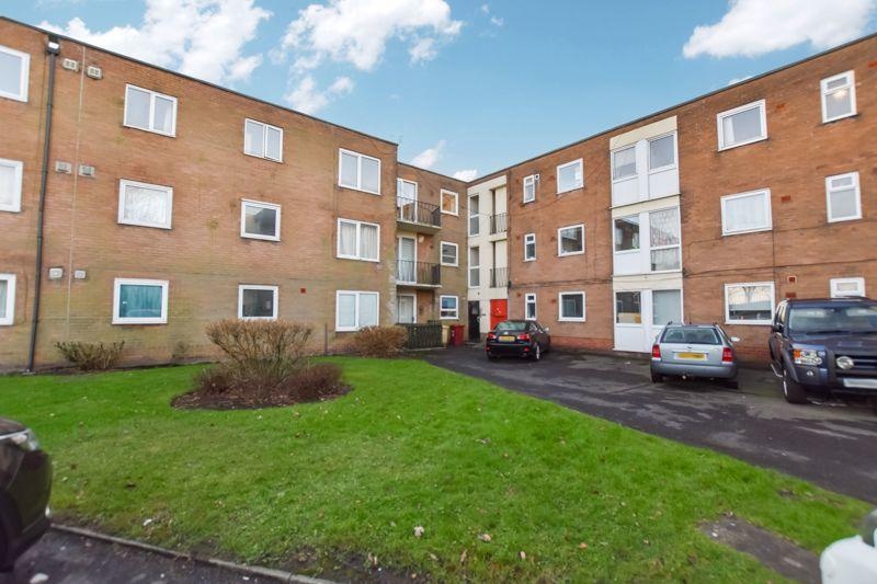 Bolton - 1 Bed Flat, Hill View Court, BL1 - To Rent Now for £700.00 p/m
