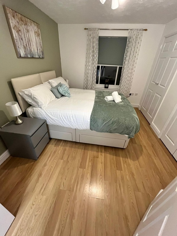 Tattenhoe, Milton Keynes - 2 Bed Flat, Holborn Crescent, MK4 - To Rent ...