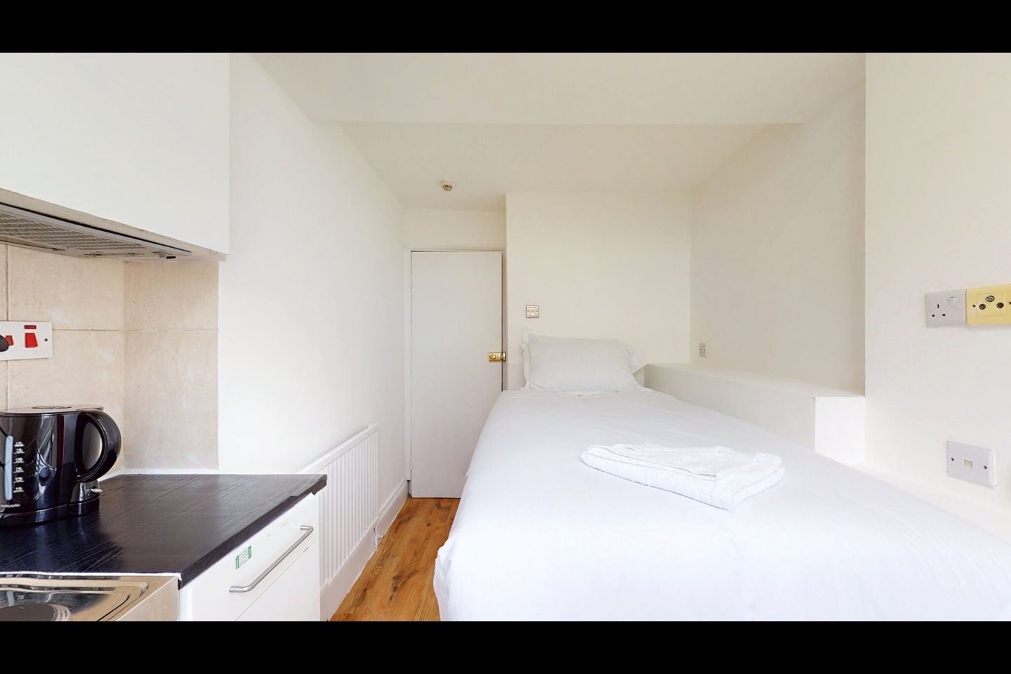 London - Studio Flat, Talbot Square, W2 - To Rent Now for £1,200.00 p/m