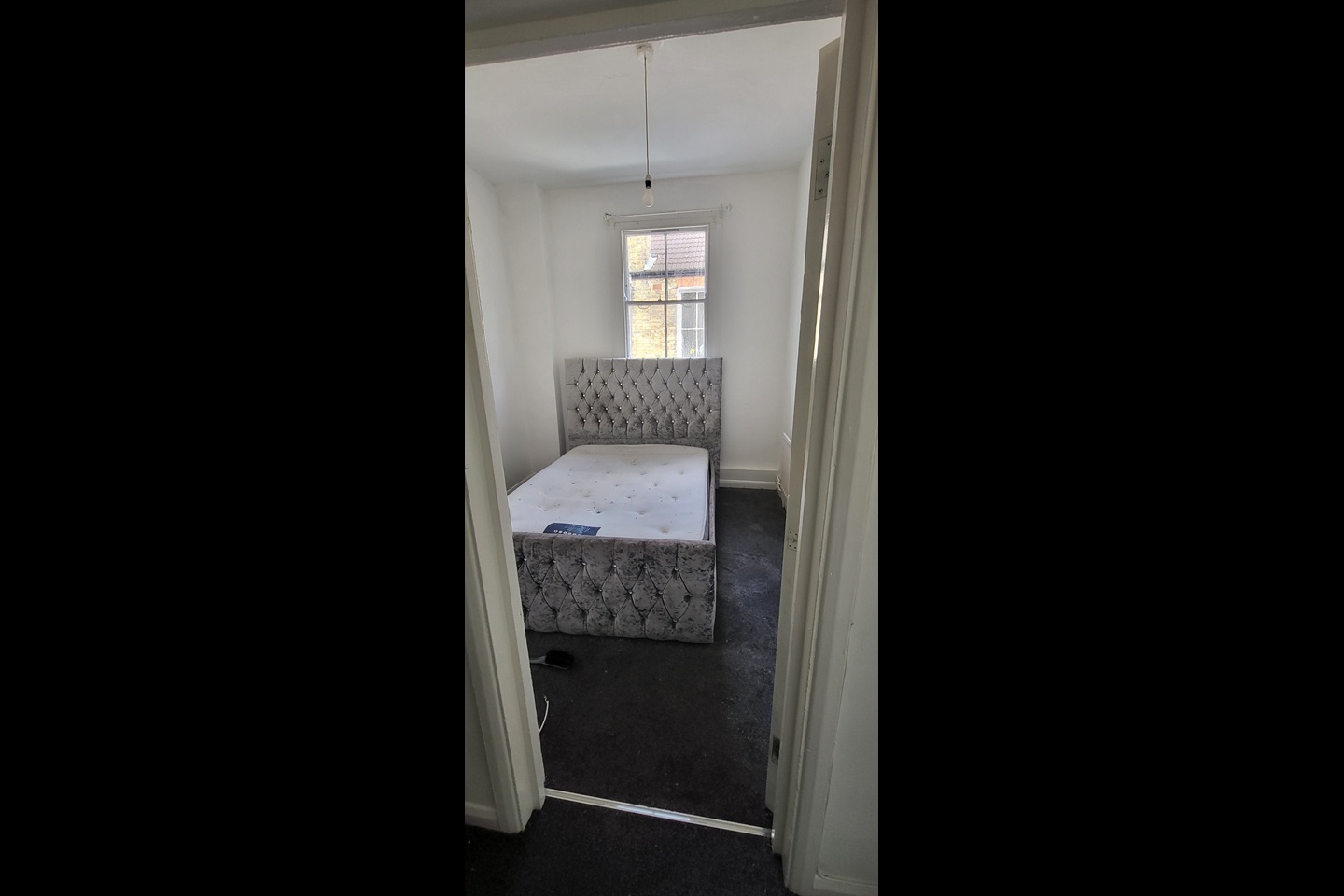 London - 1 Bed Flat, Catford, SE6 - To Rent Now for £1,400.00 p/m