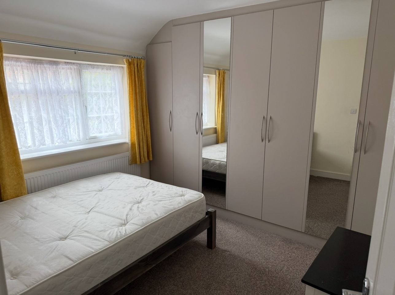 Slough - Room in a Shared House, Glanmor Road, SL2 - To Rent Now for £ ...