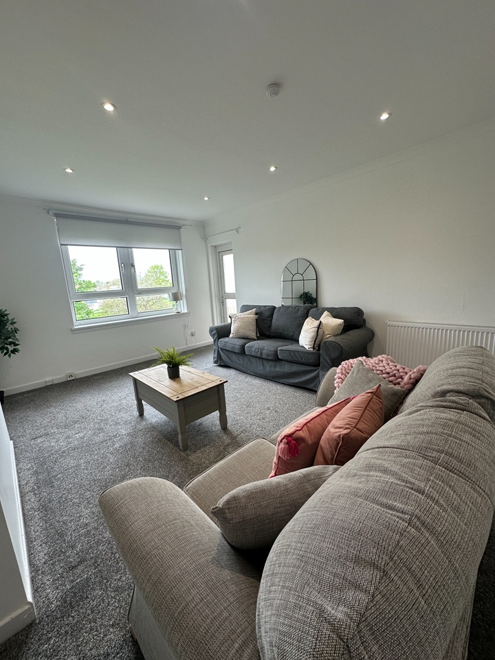 Glasgow - 2 Bed Flat, Sutcliffe Road, G13 - To Rent Now for £1,100.00 p/m