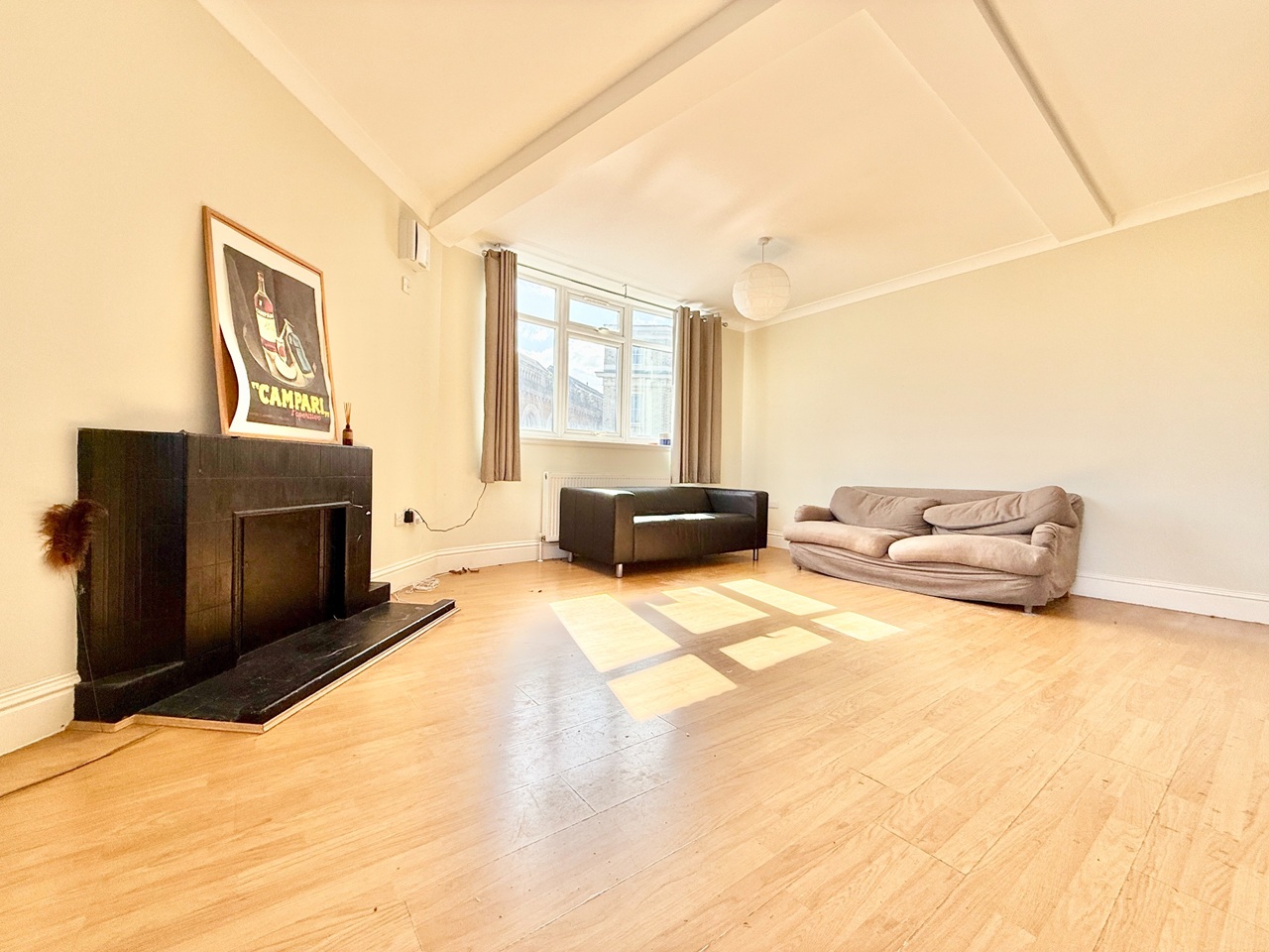 London - 2 Bed Flat, Mare Street, E8 - To Rent Now for £2,300.00 p/m
