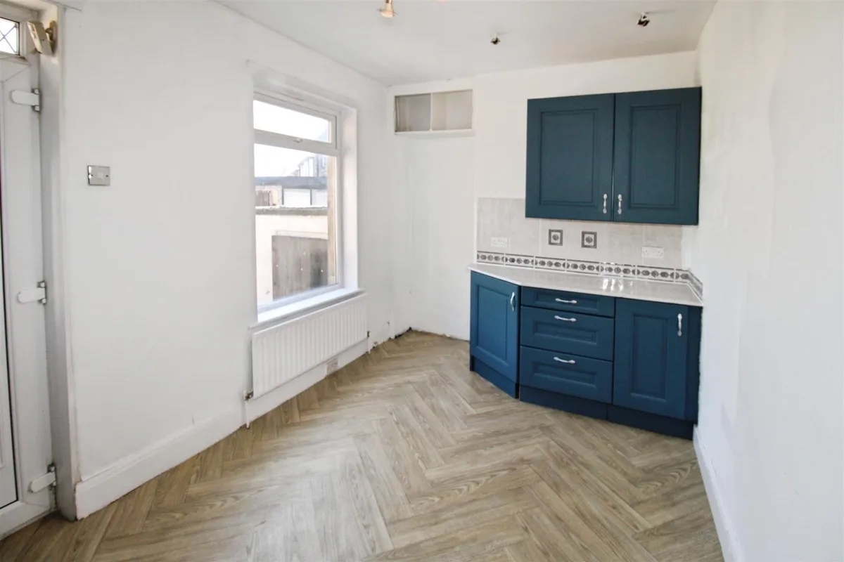 Bradford - 3 Bed Semi-Detached House, Reevy Drive, BD6 - To Rent Now ...