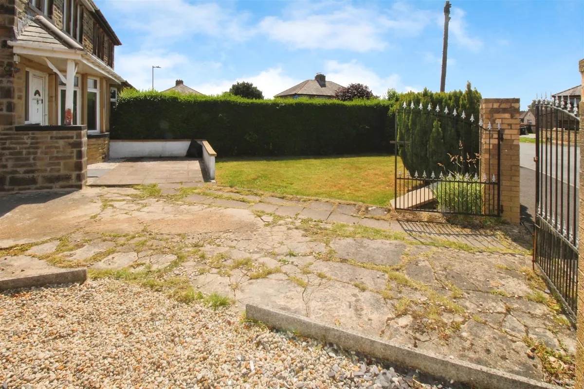 Bradford - 3 Bed Semi-Detached House, Reevy Drive, BD6 - To Rent Now ...