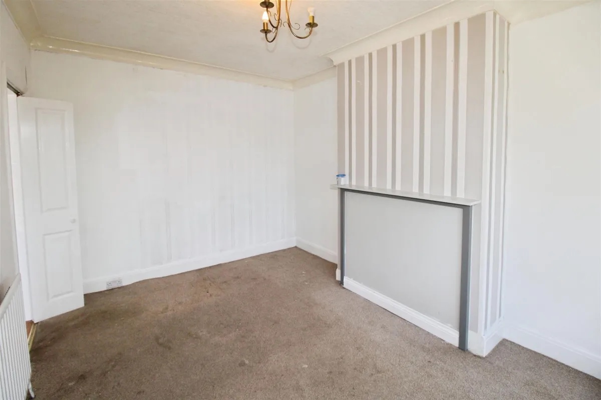 Bradford - 3 Bed Semi-Detached House, Reevy Drive, BD6 - To Rent Now ...