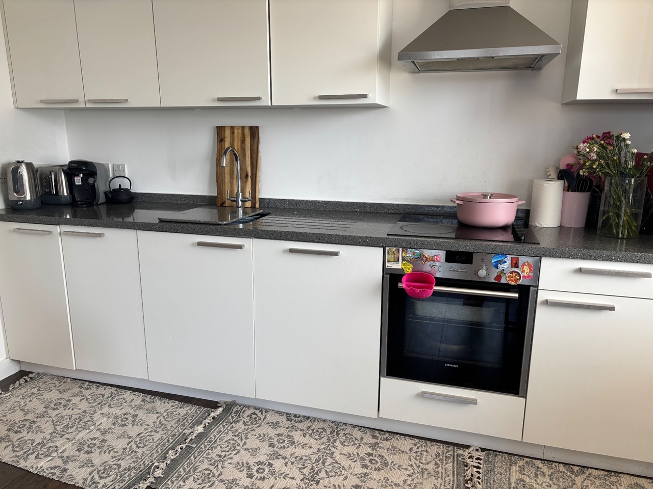 Richmond - 2 Bed Flat, Garden Road, TW9 - To Rent Now for £1,030.00 p/m