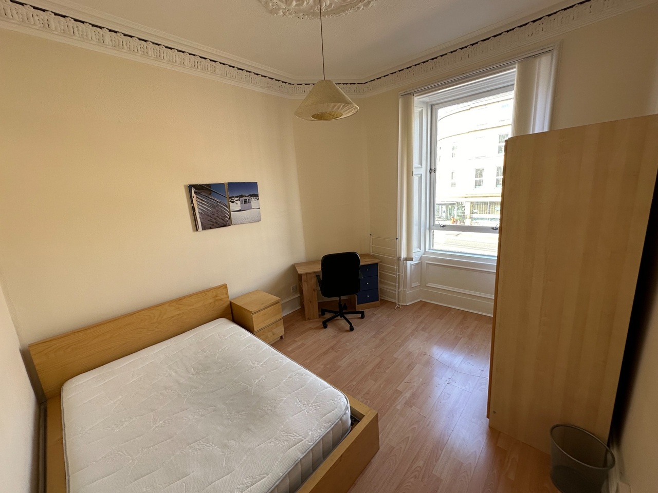 Edinburgh - 2 Bed Flat, Elm Row, EH7 - To Rent Now for £1,300.00 p/m