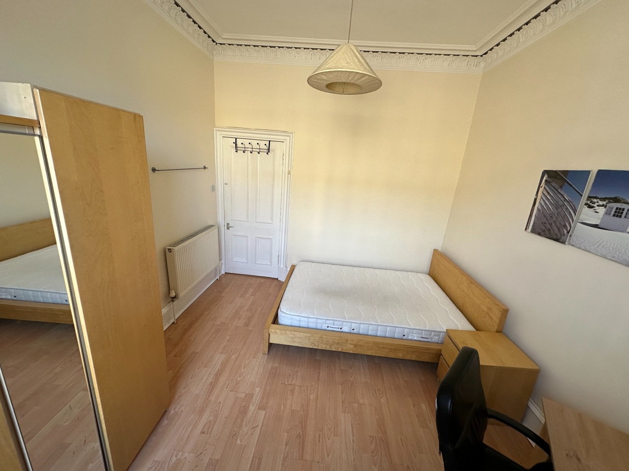 Edinburgh - 2 Bed Flat, Elm Row, EH7 - To Rent Now for £1,300.00 p/m