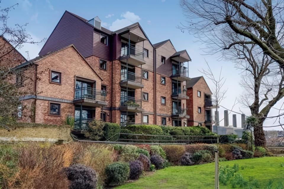 London - 2 Bed Flat, Luralda Wharf, E14 - To Rent Now for £2,350.00 p/m