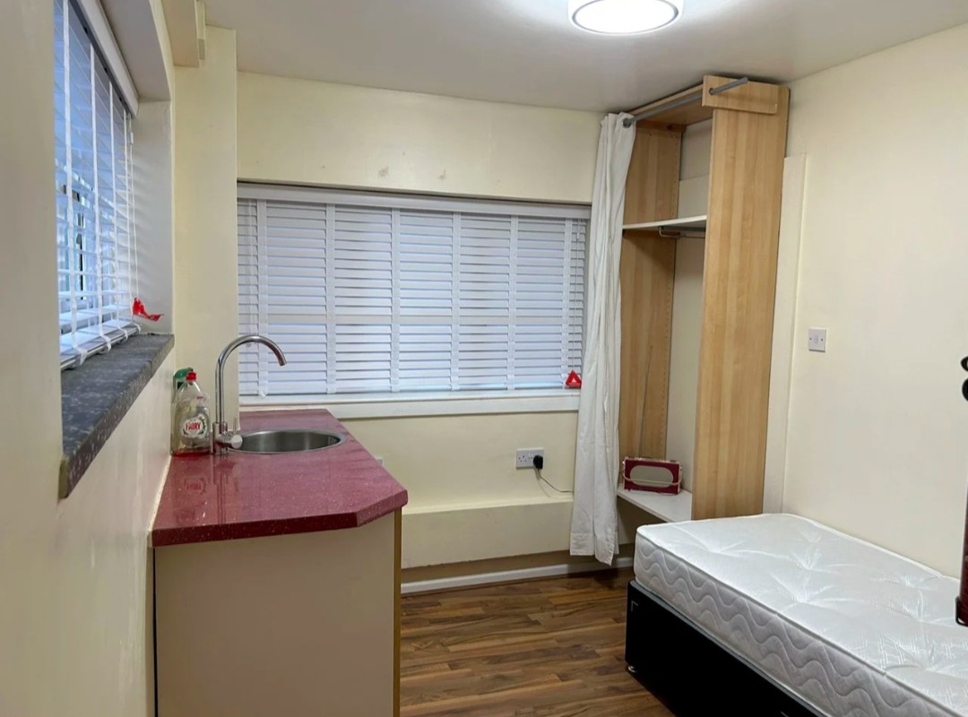 Solihull - Room in a Shared House, Solihull, B91 - To Rent Now for £450 ...