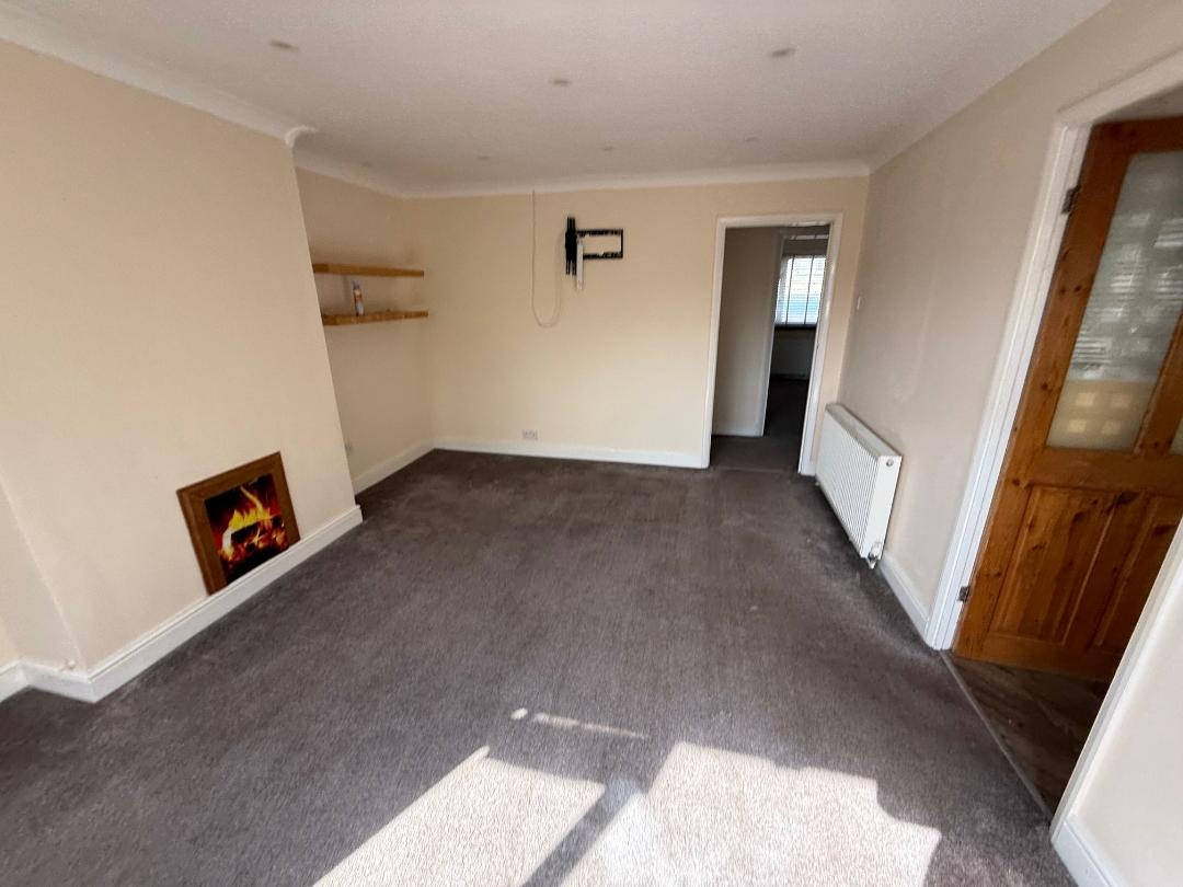 Tilbury - 2 Bed Flat, Dock Road, RM18 - To Rent Now for £1,350.00 p/m