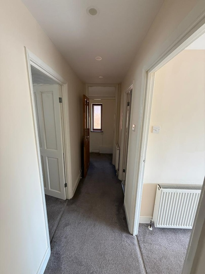 Tilbury - 2 Bed Flat, Dock Road, RM18 - To Rent Now for £1,350.00 p/m