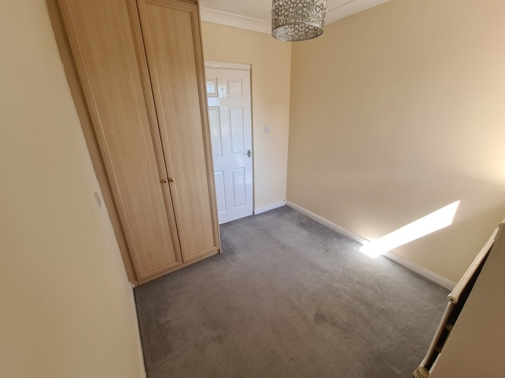 Chester - 2 Bed Flat, Dawpool Close, CH2 - To Rent Now for £895.00 p/m