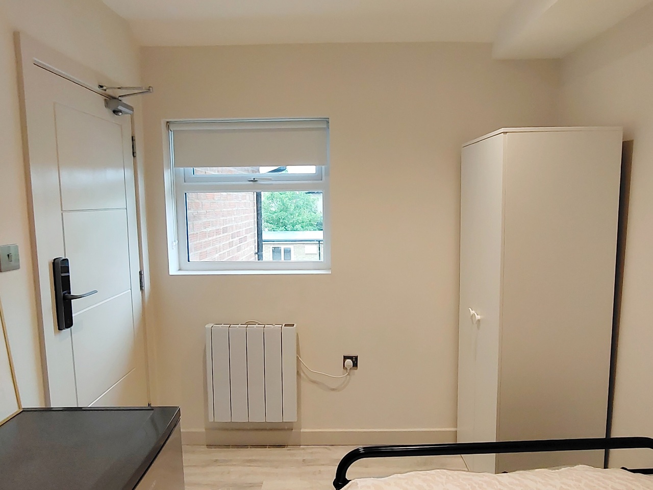 Surbiton - Room in a Shared House, Addison Gardens, KT5 - To Rent Now for £801.67 p/m