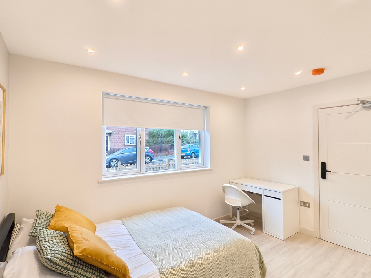 London - Room in a Shared House, Bisson Road, E15 - To Rent Now for £ ...