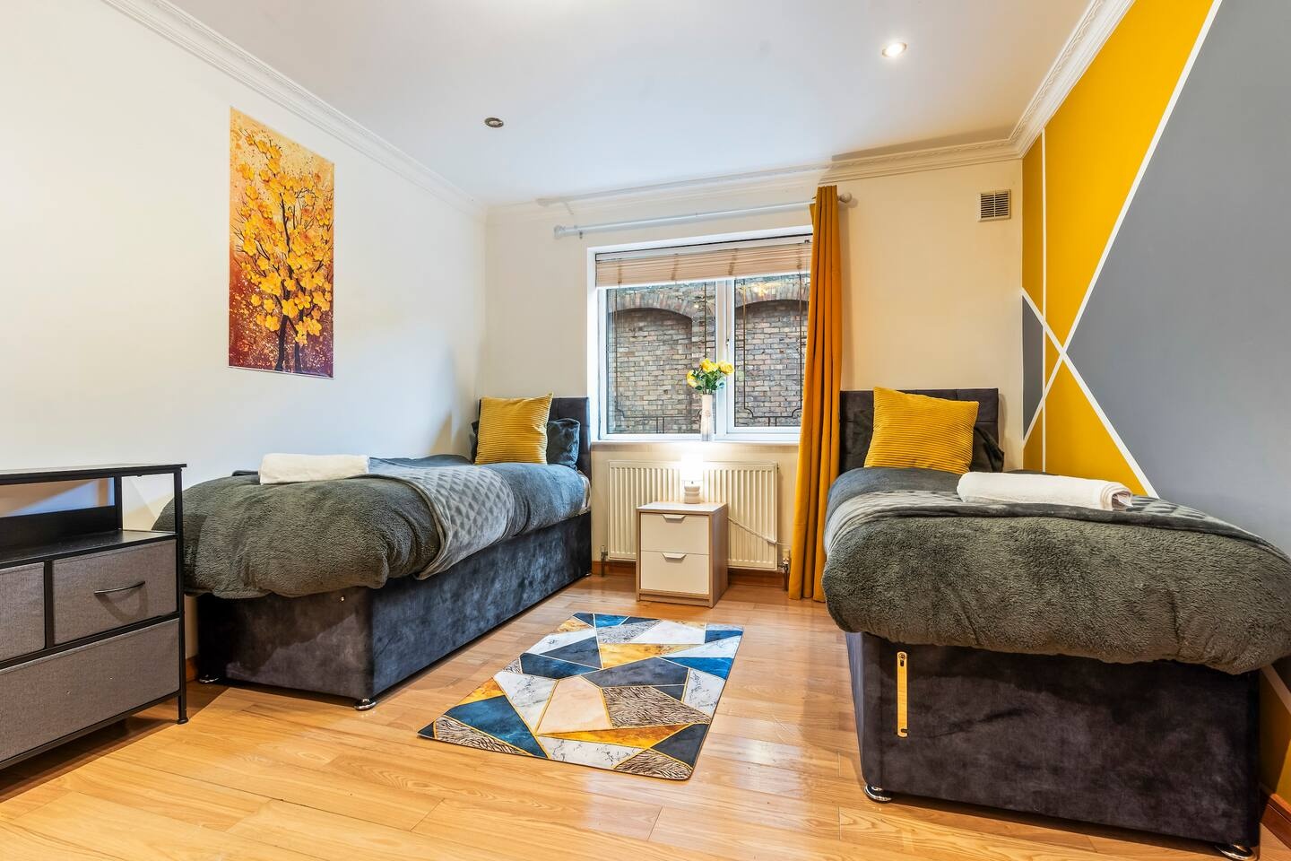 London - 1 Bed Flat, Batten Street, SW11 - To Rent Now for £3,050.00 p/m