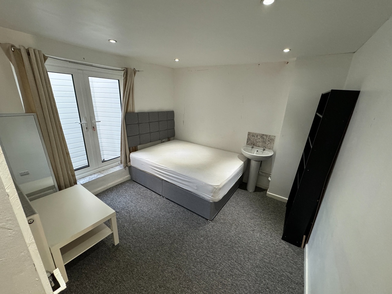 Brighton - 2 Bed Flat, St. James's Street, BN2 - To Rent Now for £1,100.00 p/m