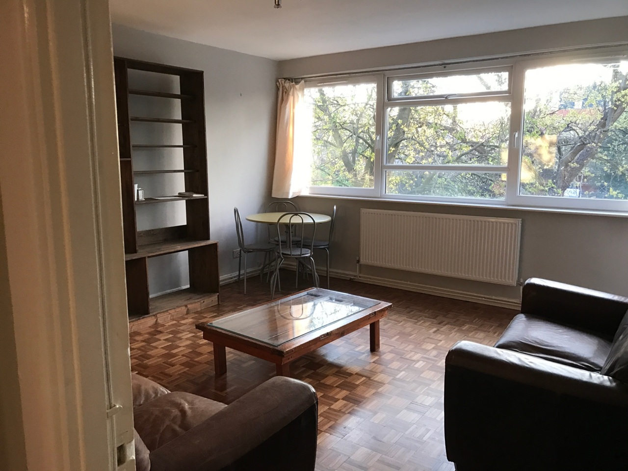 London - 2 Bed Flat, Peters Court, SW4 - To Rent Now for £1,950.00 p/m