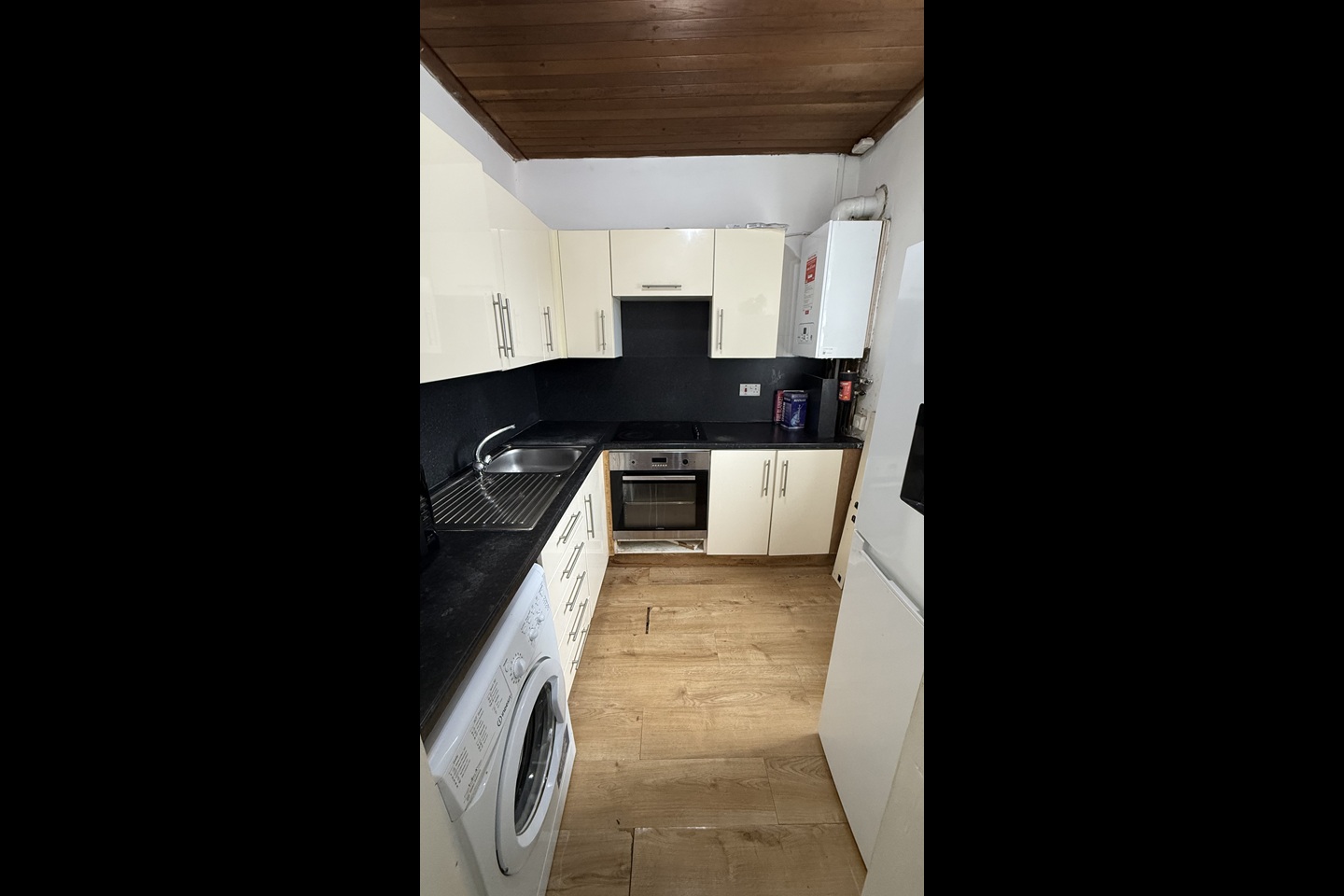 Wembley - 2 Bed Flat, Harrow Road, HA9 - To Rent Now for £1,900.00 p/m