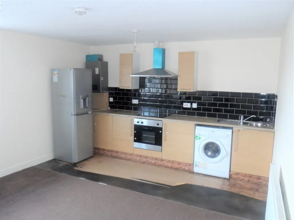 Mitcham - 1 Bed Flat, Miles Road, CR4 - To Rent Now for £1,250.00 p/m