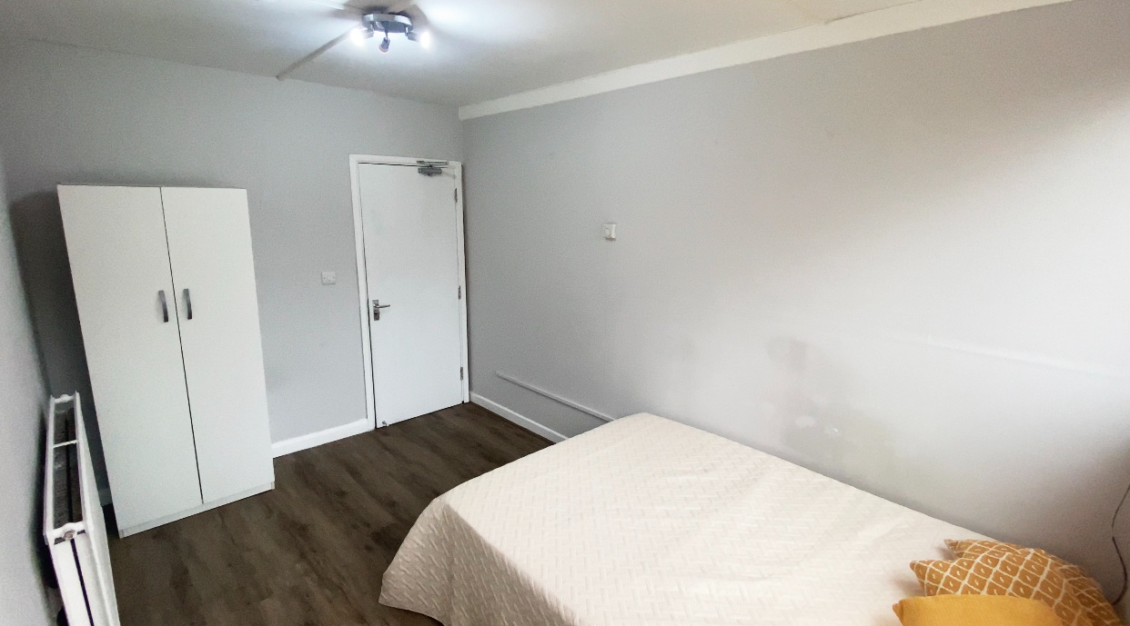 London - Room in a Shared Flat, Holmefield House, W10 - To Rent Now for ...