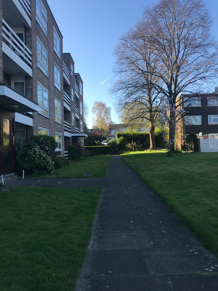 London - Room in a Shared Flat, Frinton Court, W13 - To Rent Now for £ ...