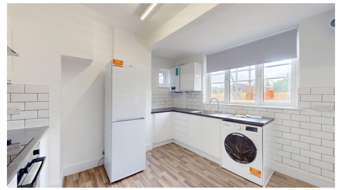 London - 2 Bed Flat, Hendon Way, NW2 - To Rent Now for £1,750.00 p/m