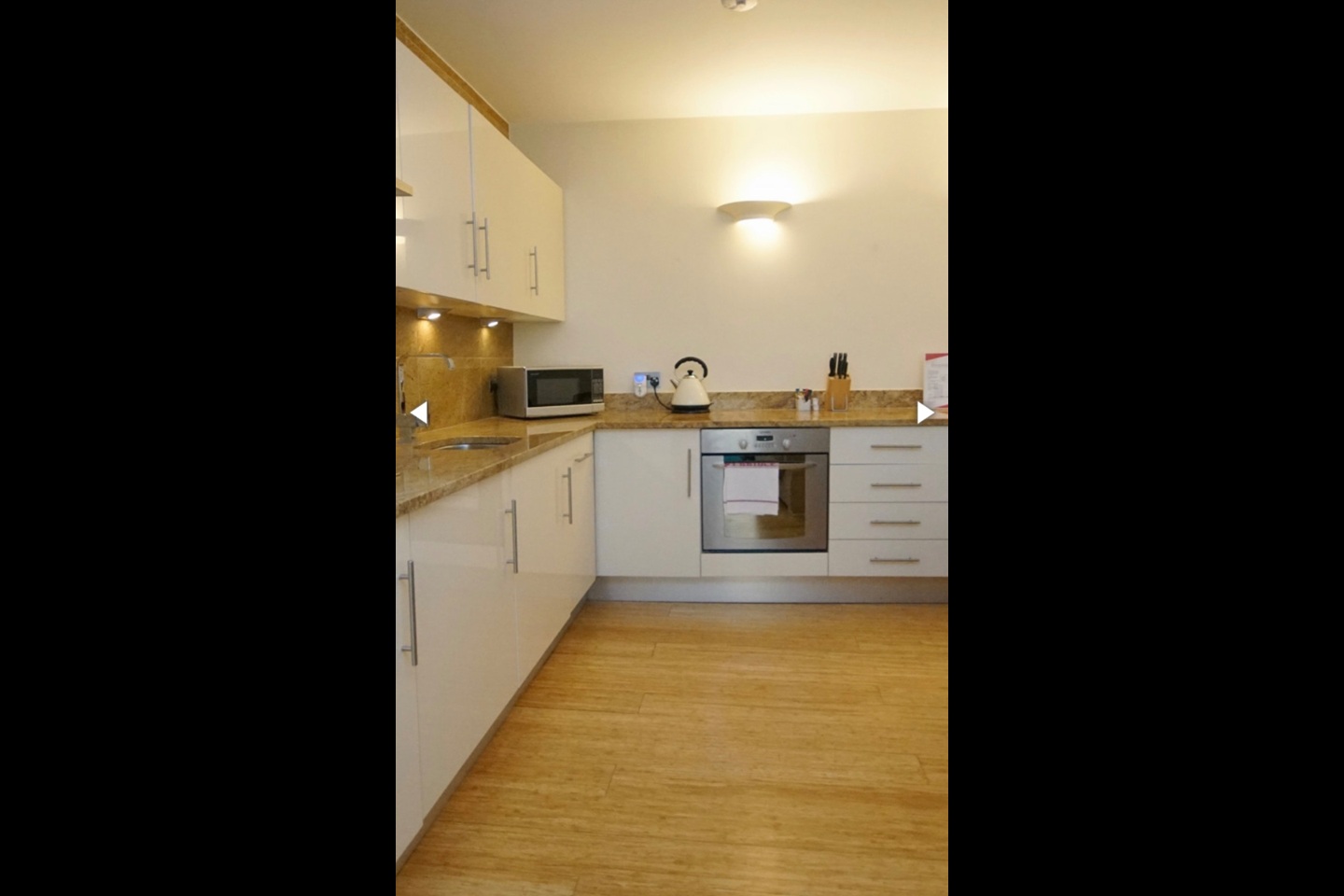 London - 1 Bed Flat, Angel Lane, EC4R - To Rent Now for £2,150.00 p/m