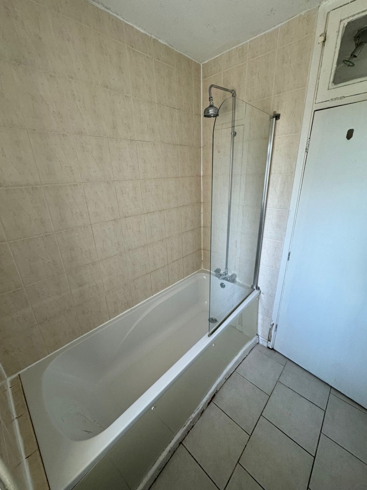 London - Room in a Shared Flat, Hampstead Road, NW1 - To Rent Now for £ ...