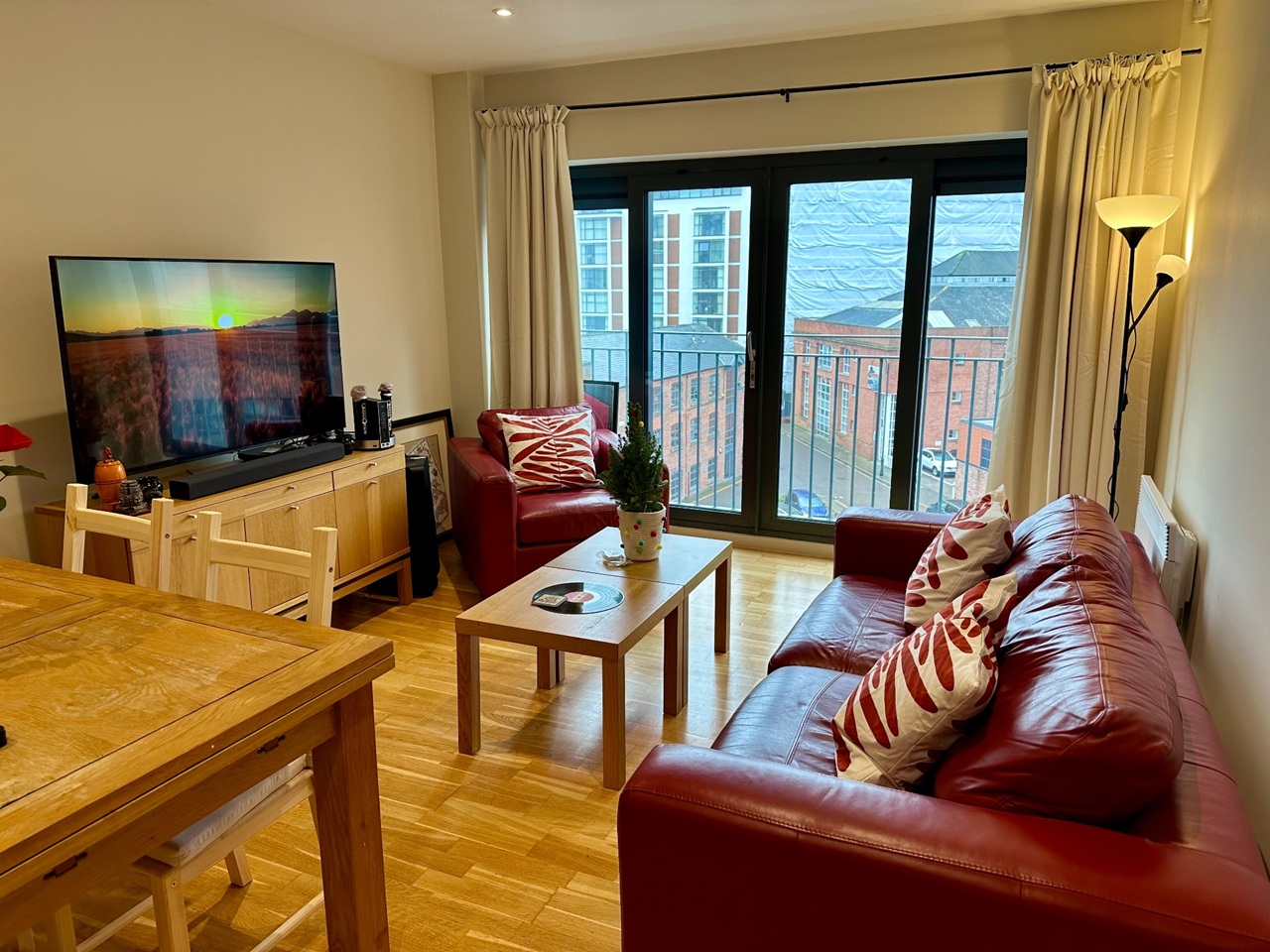 Manchester - 2 Bed Flat, Deansgate, M3 - To Rent Now for £1,500.00 p/m