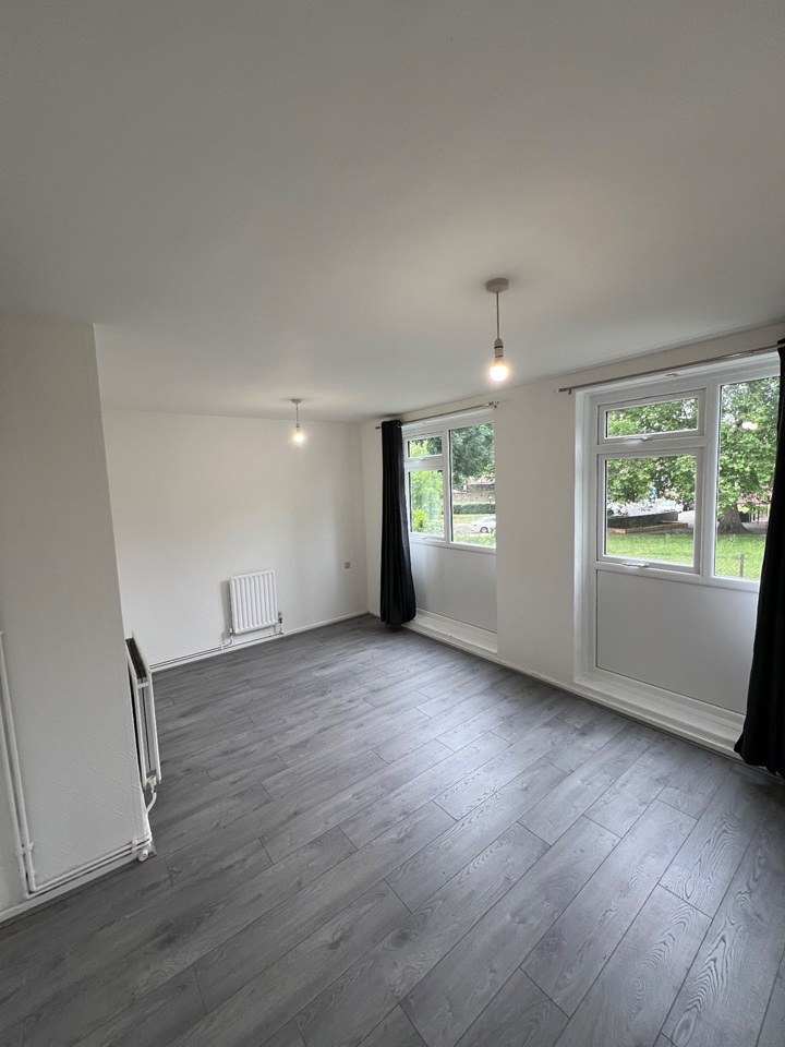 London - Studio Flat, Devons Road, E3 - To Rent Now for £1,200.00 p/m