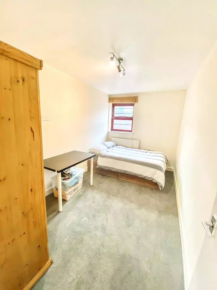 Leeds - 3 Bed Flat, Kelso Heights, LS3 - To Rent Now for £1,105.00 p/m