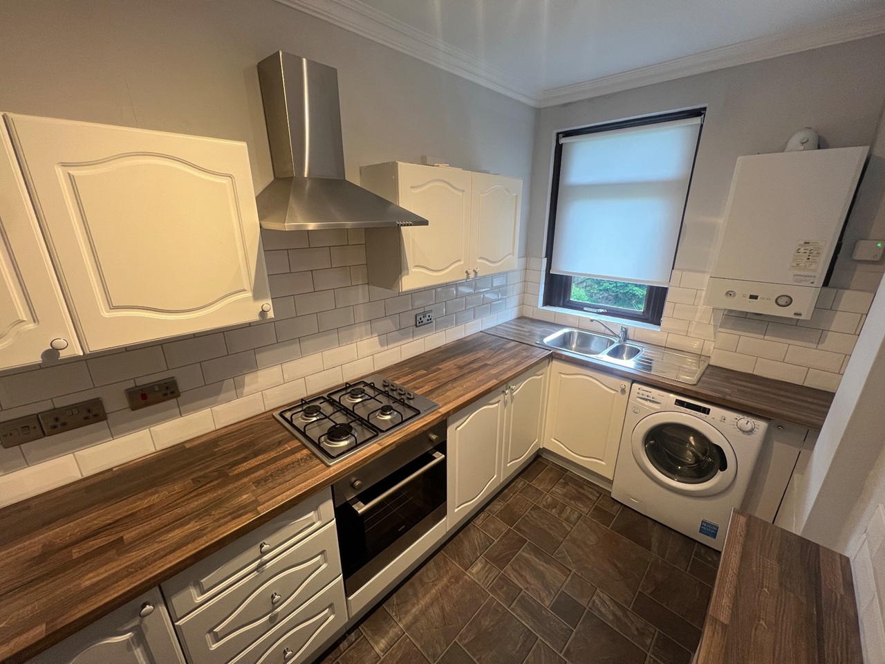 Glasgow - 2 Bed Flat, Springburn Road, G21 - To Rent Now for £850.00 p/m