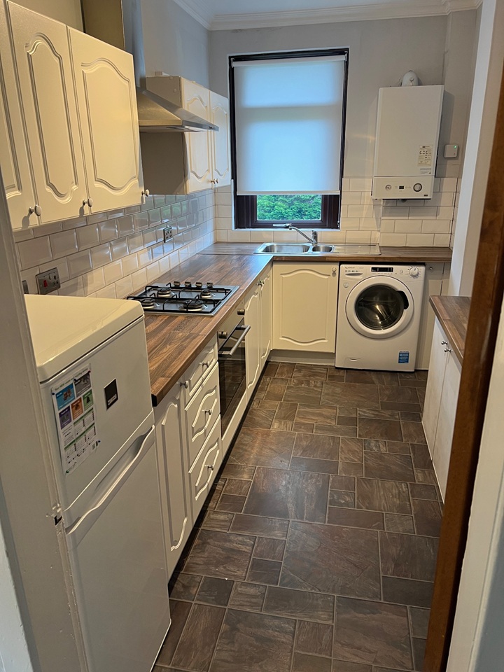 Glasgow - 2 Bed Flat, Springburn Road, G21 - To Rent Now for £850.00 p/m