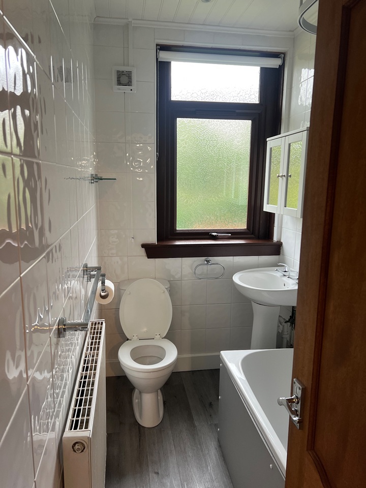 Glasgow - 2 Bed Flat, Springburn Road, G21 - To Rent Now for £850.00 p/m