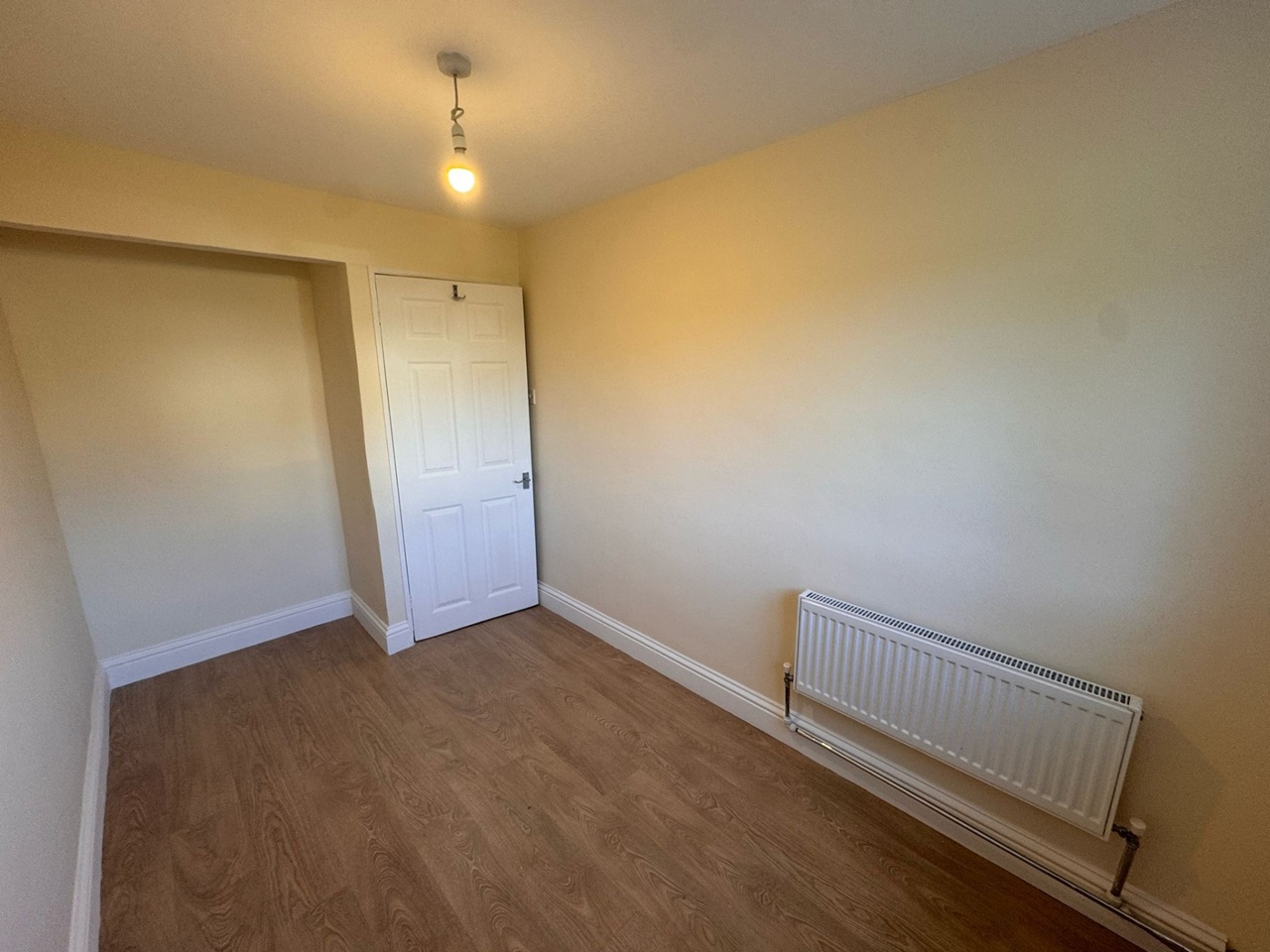 South Croydon - 2 Bed Flat, Warren Avenue, CR2 - To Rent Now for £1,600 ...