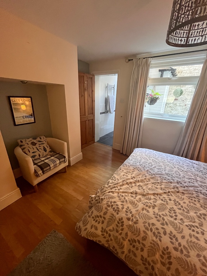 Whitby - 1 Bed Flat, Wellington Terrace, YO21 - To Rent Now for £560.00 p/m