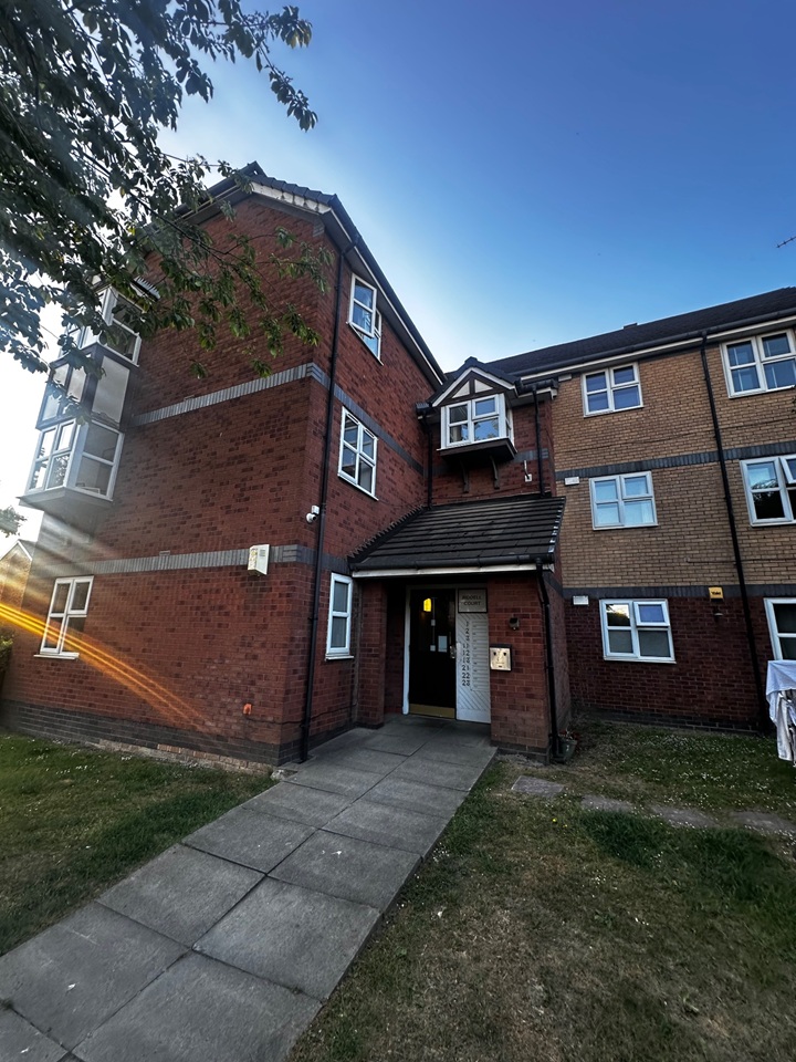 Salford - Room in a Shared Flat, Riddell Court, M5 - To Rent Now for £ ...