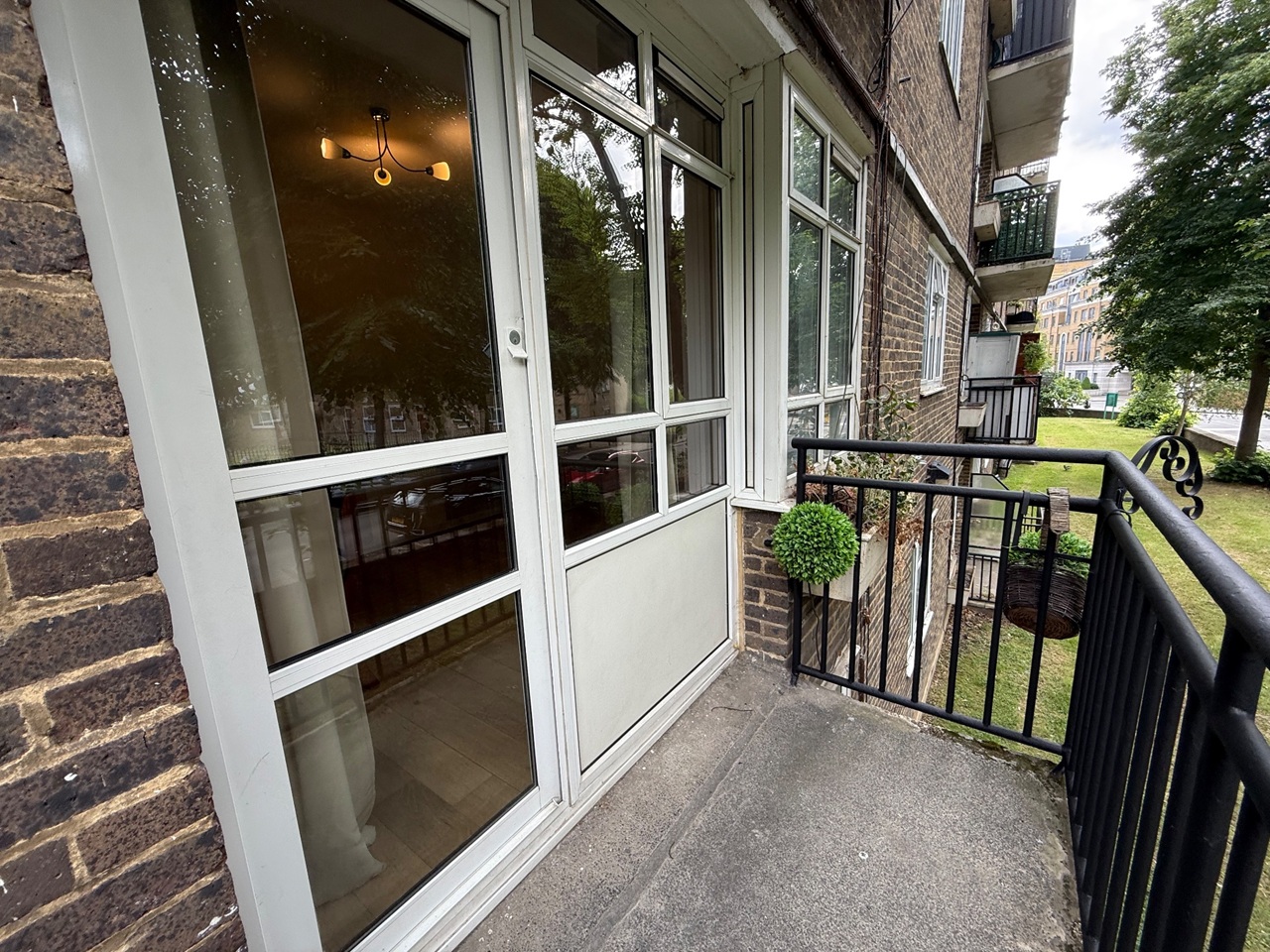 London - 2 Bed Flat, Remsted House, NW6 - To Rent Now for £2,099.00 p/m