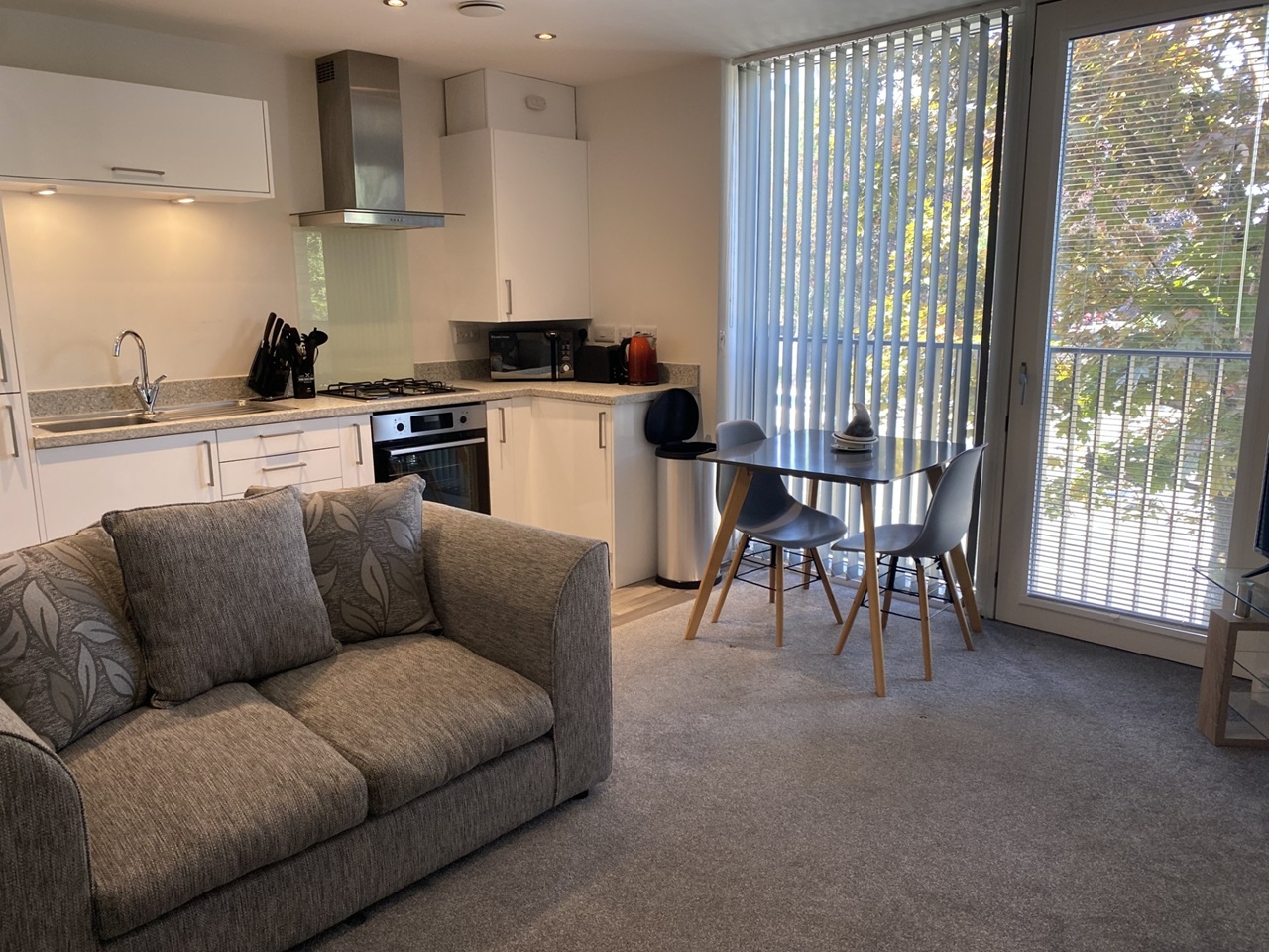 Halesowen - 2 Bed Flat, Halesby Court, B63 - To Rent Now for £1,000.00 p/m