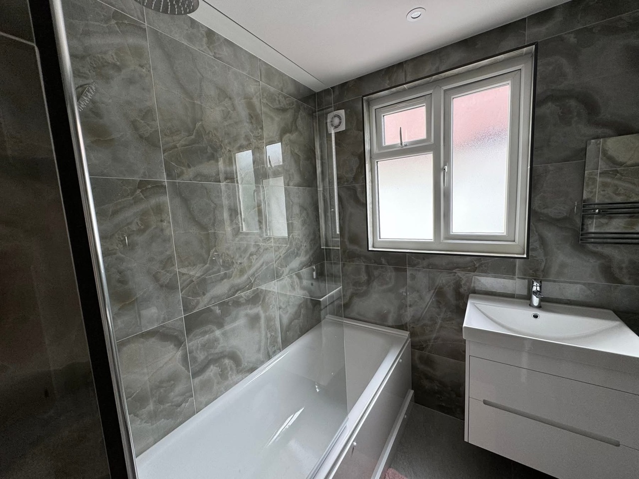 Mill Hill - 2 Bed Flat, Millway, NW7 - To Rent Now for £1,350.00 p/m