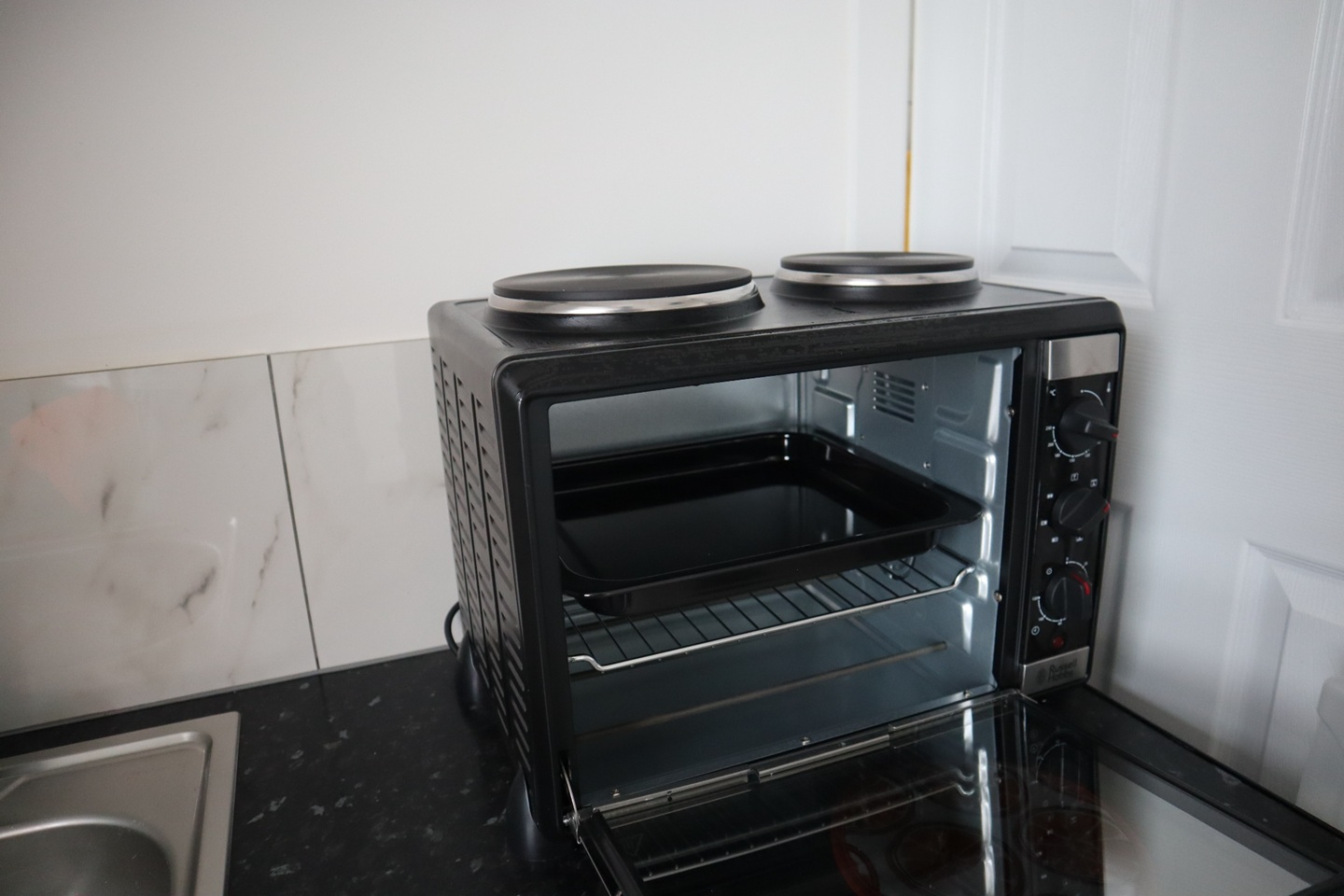 Dartford - Studio Flat, Brent Lane, DA1 - To Rent Now for £1,050.00 p/m