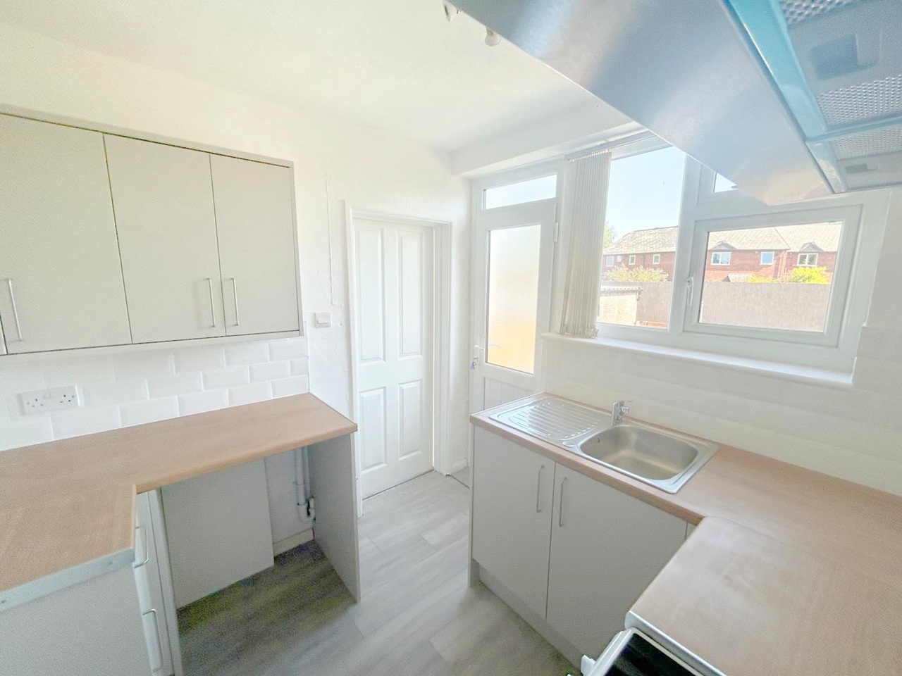 Morley, Leeds - 3 Bed Terraced House, Springfield Avenue, LS27 - To ...