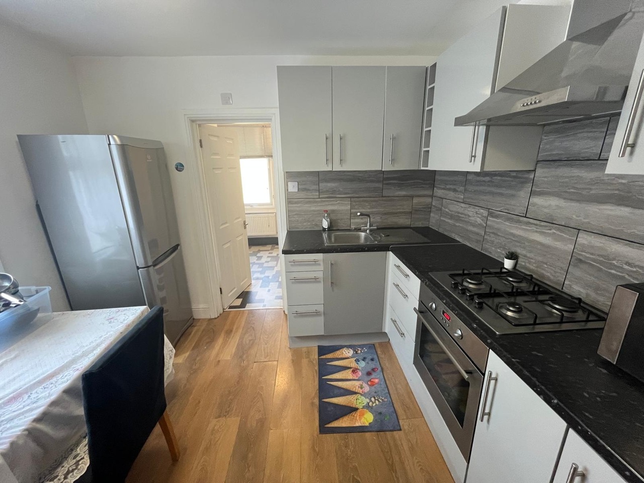London - 2 Bed Maisonette, Acton Lane, W3 - To Rent Now for £1,700.00 p/m
