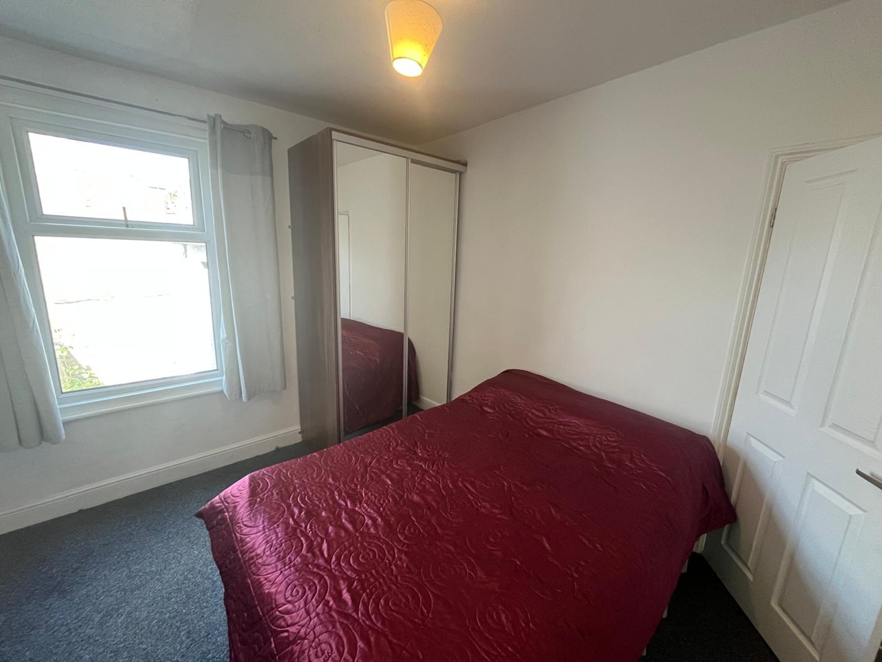 London - 2 Bed Maisonette, Acton Lane, W3 - To Rent Now for £1,700.00 p/m