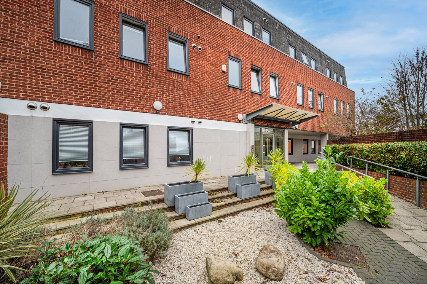 Swindon - 1 Bed Flat, Prospect Quarter, SN1 - To Rent Now for £1,095.00 p/m