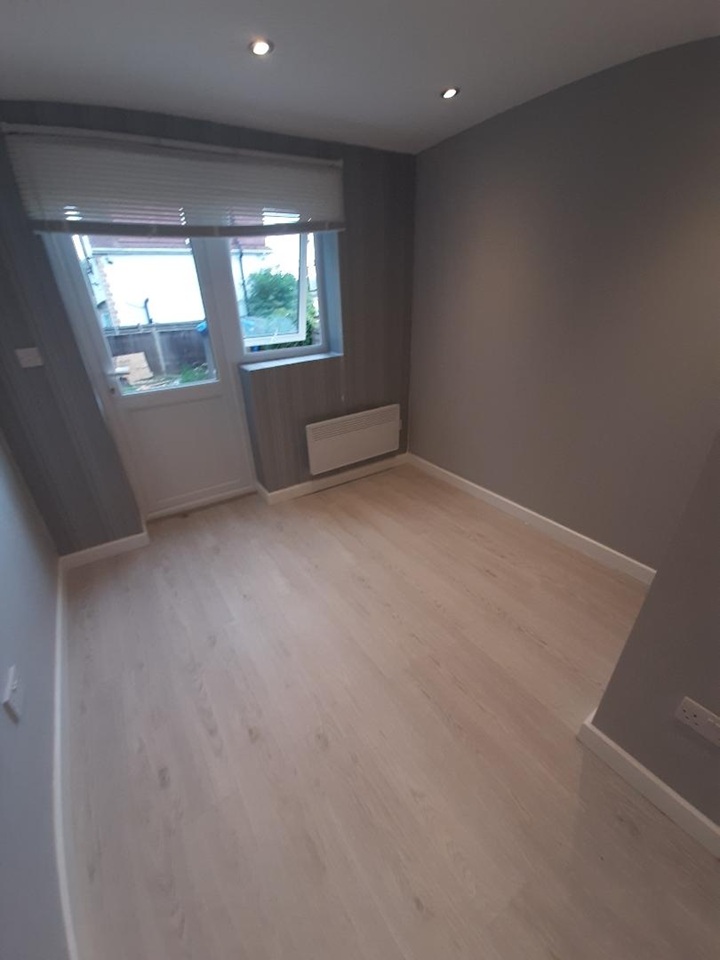 London, Hanwell - Studio Flat, Framfield Road, W7 - To Rent Now for £ ...