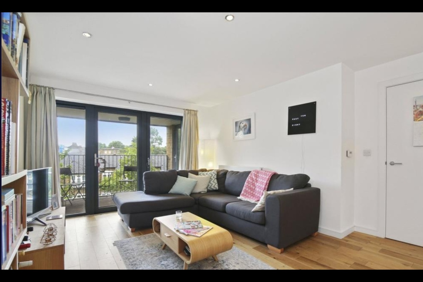 Stockwell - 2 Bed Flat, Cowley Rd, SW9 - To Rent Now for £2,300.00 p/m